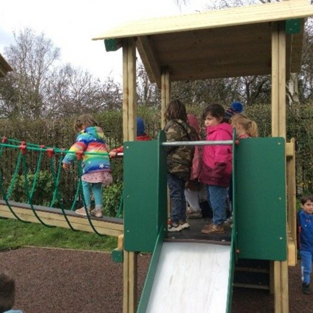 Tetherdown School - NEW Climbing Frame for Tetherdown!