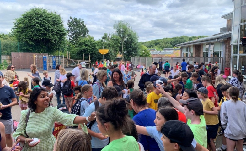 Tetherdown School - Year 6 Bake Sale